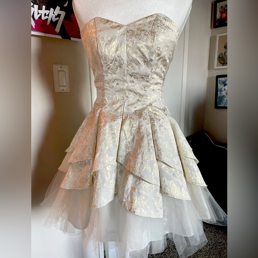 Pleated Prom Dress Cream With Golden Detail - Gem